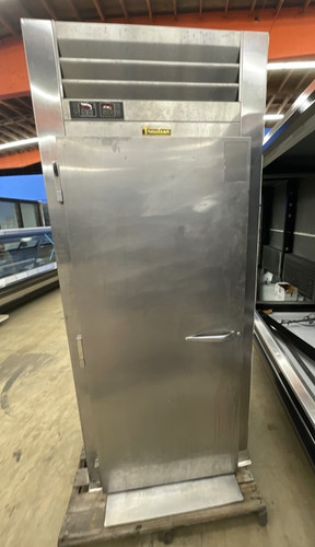 130-0176 Traulsen RPP132L-FHS Roll-In Proofing Cabinet | GES
