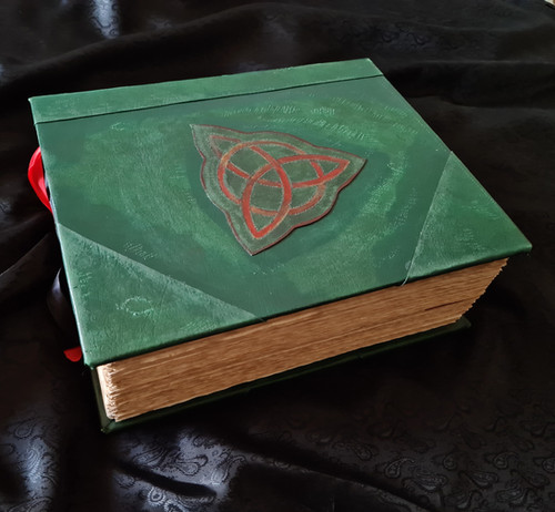 Book of Shadows replica | Dominus Trinus