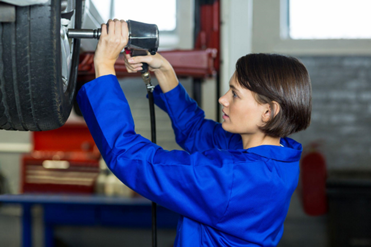 5 Signs Your Car Needs A Tune Up Don t Ignore These Warning Signs 5-signs-your-car-needs-a-tune-up-don-t-ignore-these-warning-signs