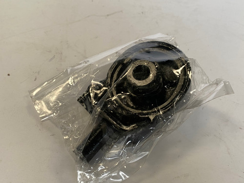 Genuine Mitsubishi L200 Transmission Mounting 3204A005 | Gilder Parts