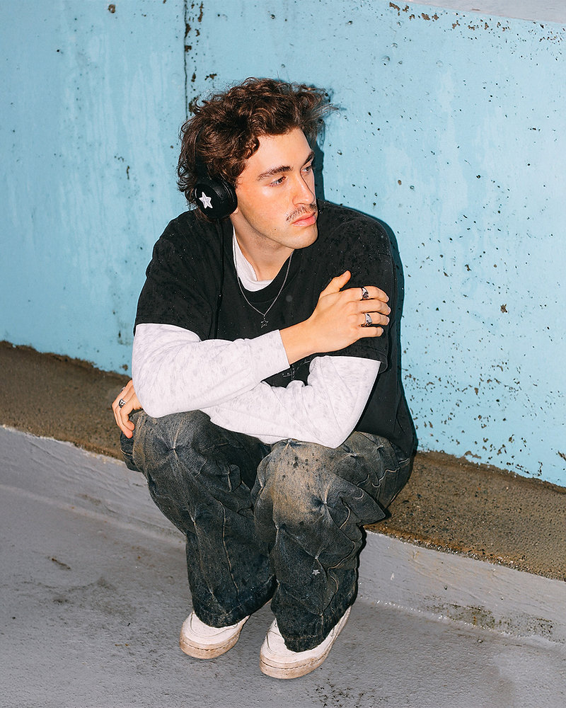 Connor Nelson Turns Heartbreak Into Harmony with His New Single “Bored”