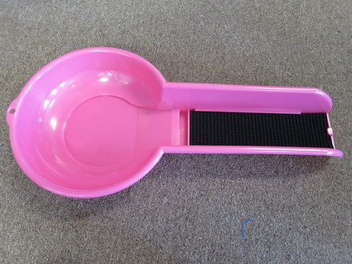 New Banjo Gold Pan Made By Gold Cube Pink | Martin Prospecting