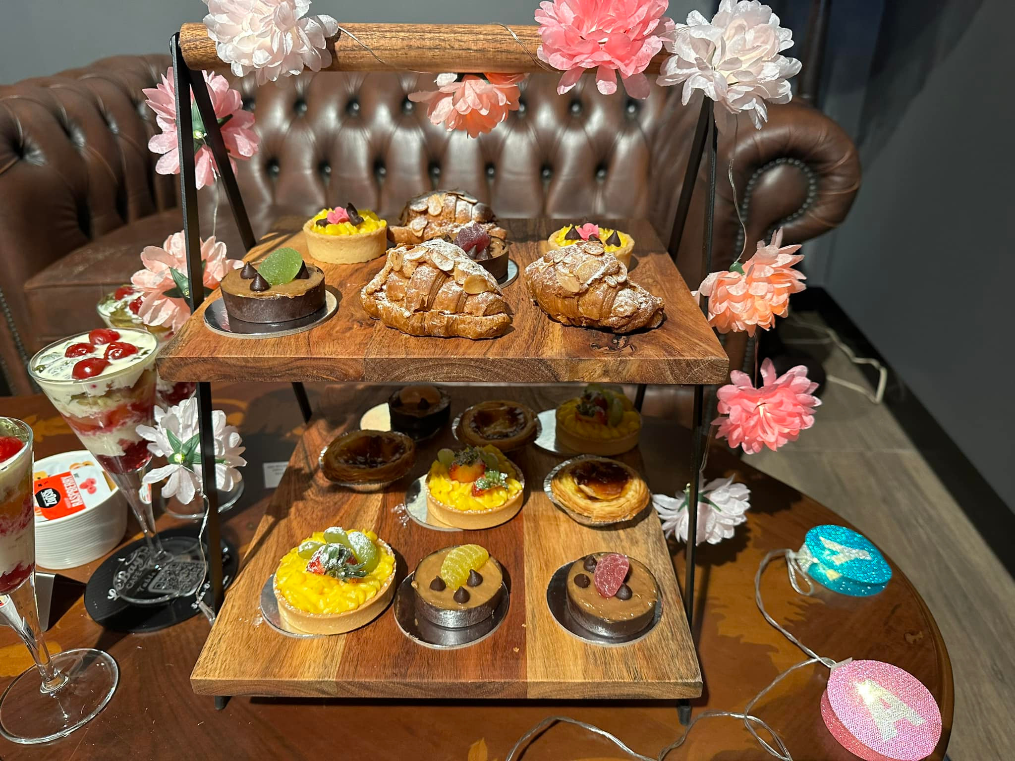 Le Bay Cafe