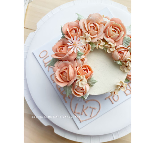 4" Vegan Bean Cream Flower Cake | Gloria's CakeCraft