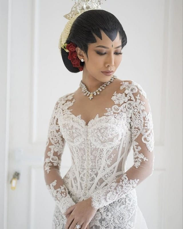 Baju Pengantin Adat Jawa Modern