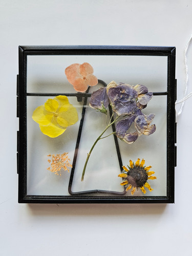 Glass Flower Frame with Stand | WBeeDesigns