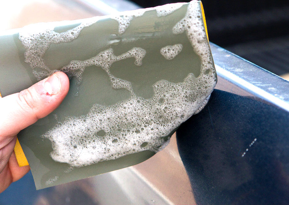 Perbedaan Jenis dan Fungsi Amplas.