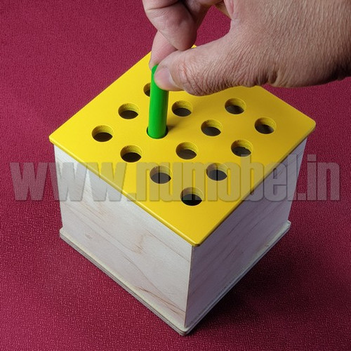 Nutoy-Montessori-Coin and Peg Box | numobel