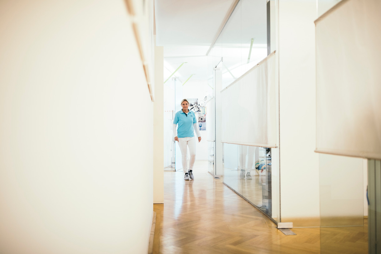 Ihr Zahnarzt zum Wohlfühlen in Wien - Dr. Felix Denz | Zahnarzt 1040 ...