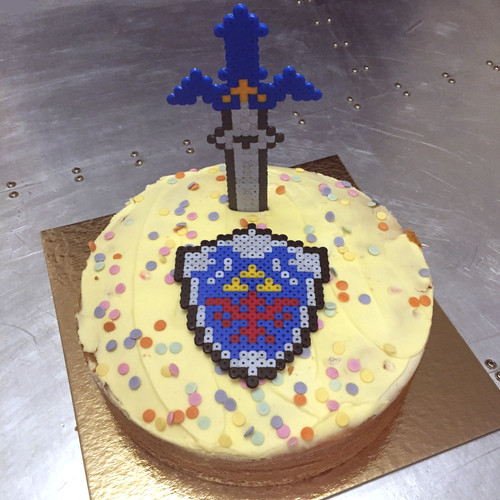 zelda shield cake