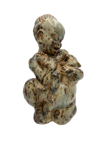 Nr: 20244 - Dreng med kat - Royal Copenhagen RC | www.gl-antik.dk