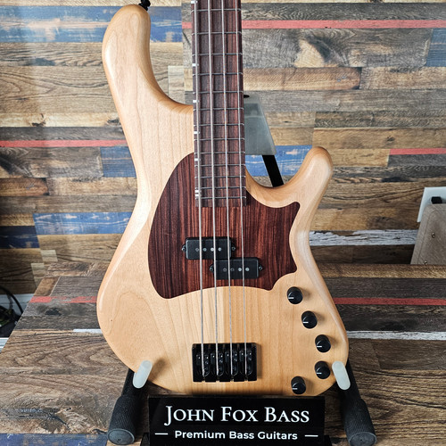Adamovic Saturn 4 "P" bass with Noll preamp | John Fox Bass