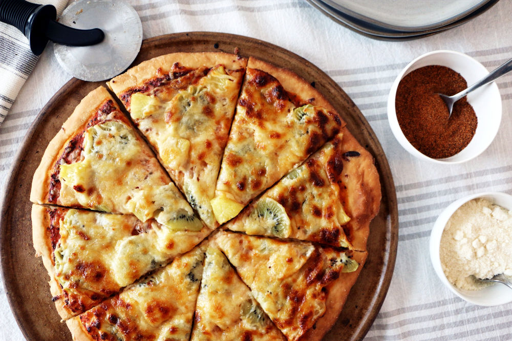 Mega Kiwi Hawaiian Pizza