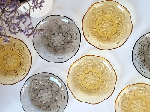 Colorful flower glass plates | ShapedInScandinavia