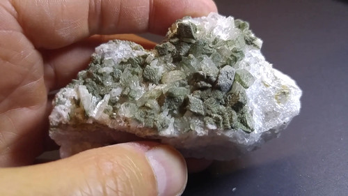 Quartz, Chlorite et Chamosite | MinEric