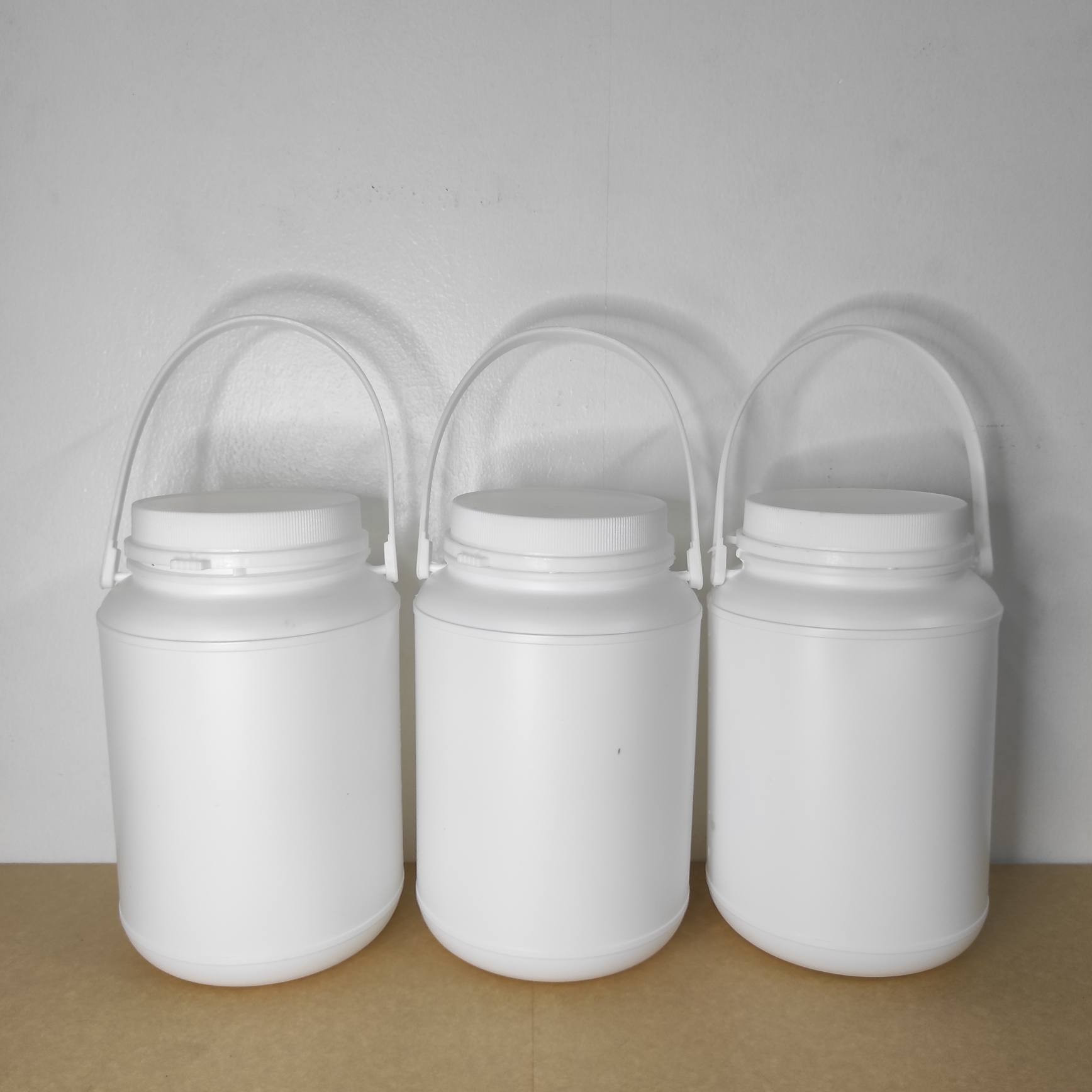 4l-hdpe-canister-with-handle-and-cover