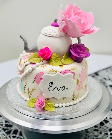 Custom Desserts in Bellbrook | Simply Decadent Bakery