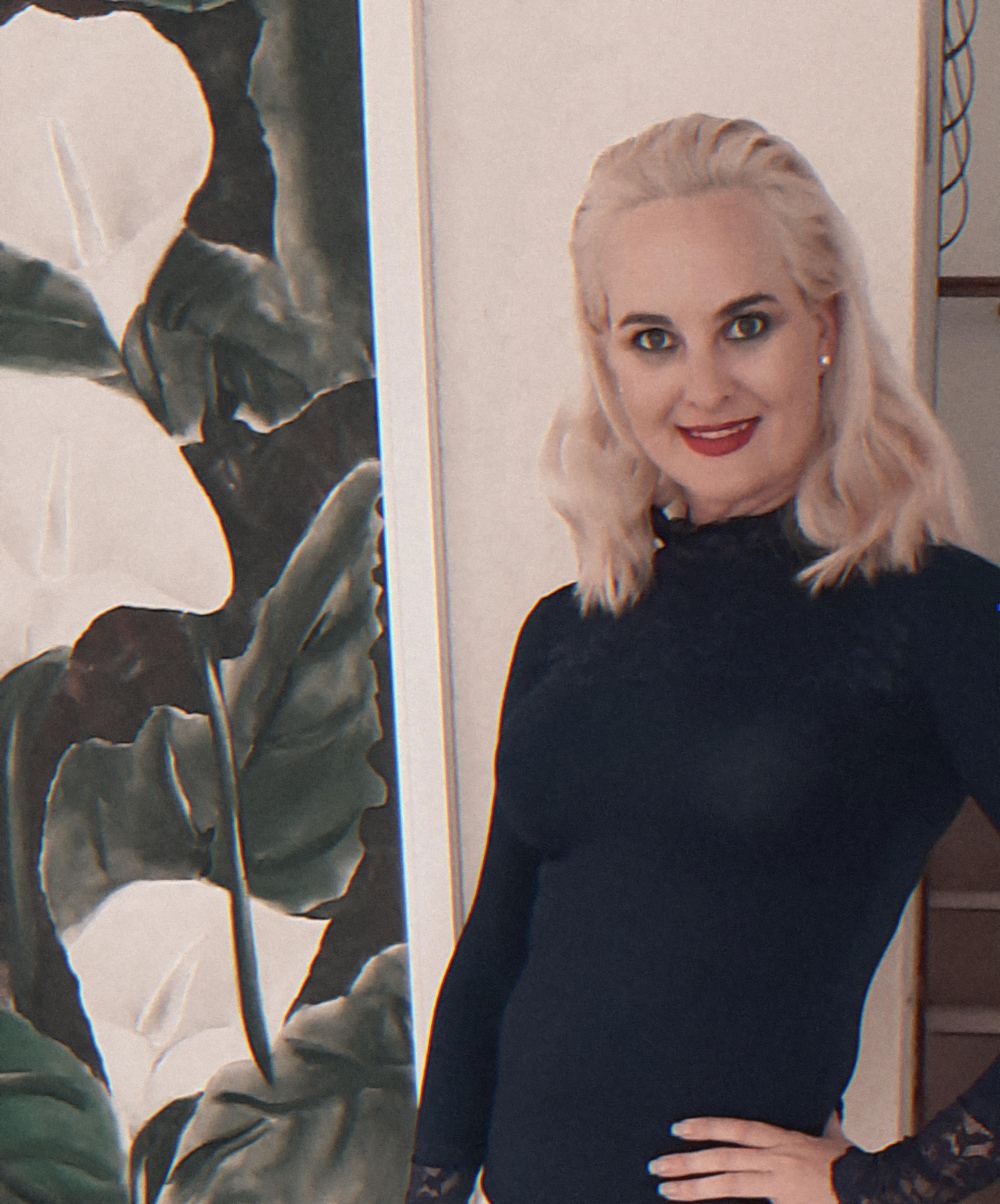 Fiona van Vollentsee | Prof Tess