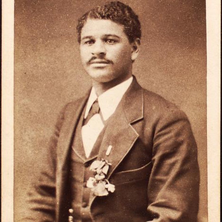 GASSETT’S GROCERY AND DR. W. R. MOORE