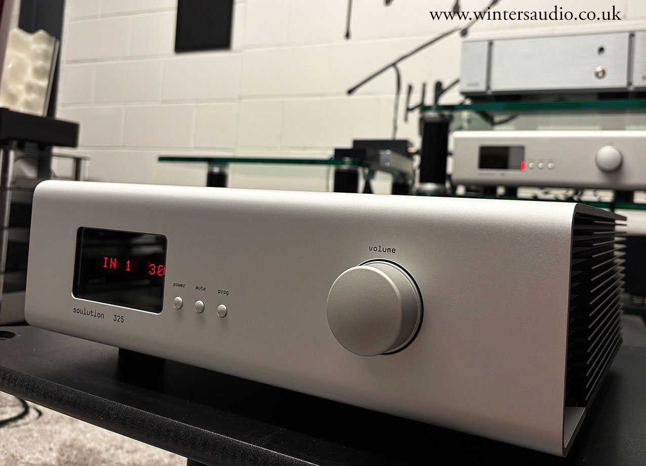 Soulution 325 pre amplifier with DAC option - ex demo