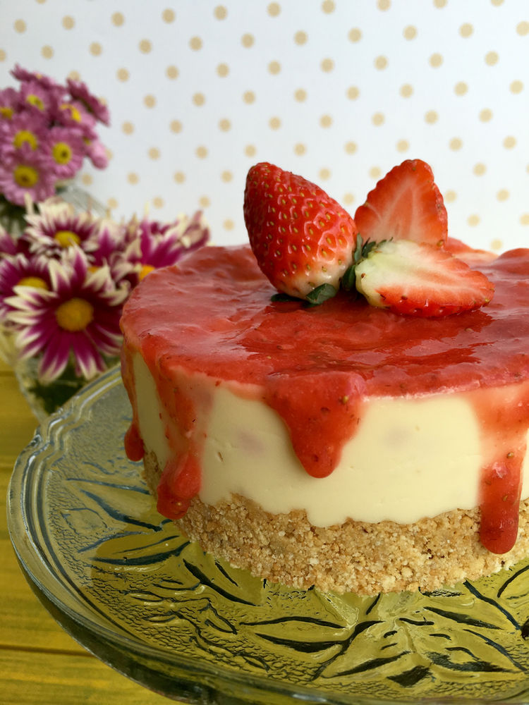 Torta de Cream Cheese com Morangos