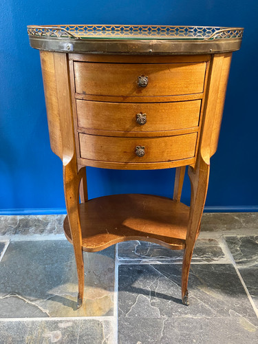 Nightstand | Fat Willy's Antiques