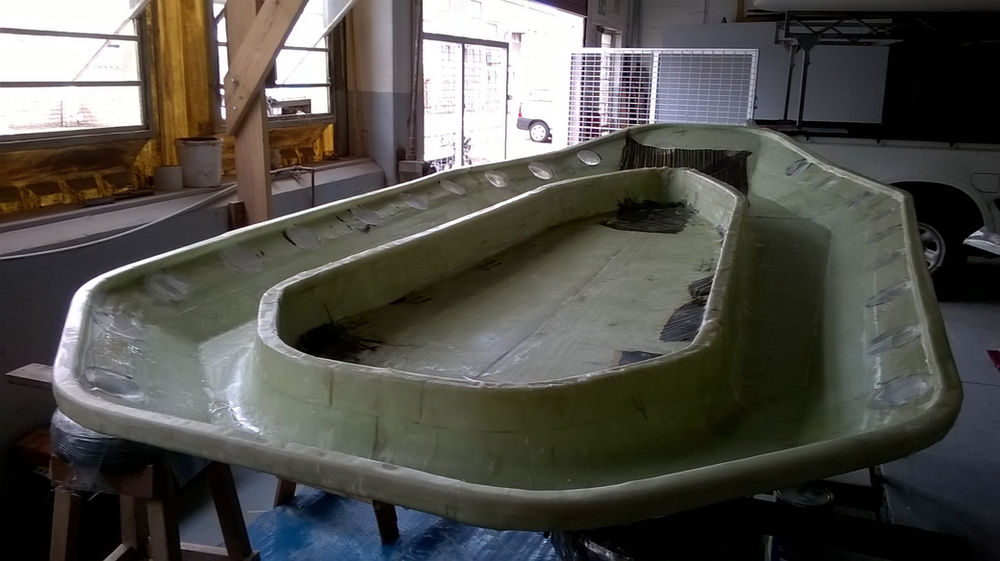 Body fibreglassing cont.