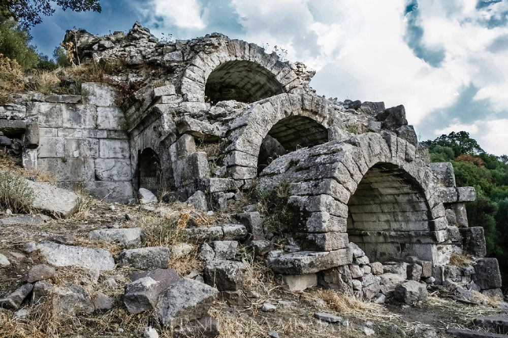 Aigai: A city in the mountains of Aeolis. History and coinage.