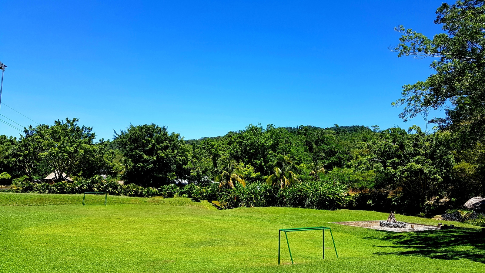 Hotel in Doradal, between Rio Claro and Hacienda Napoles, Colombia Raf