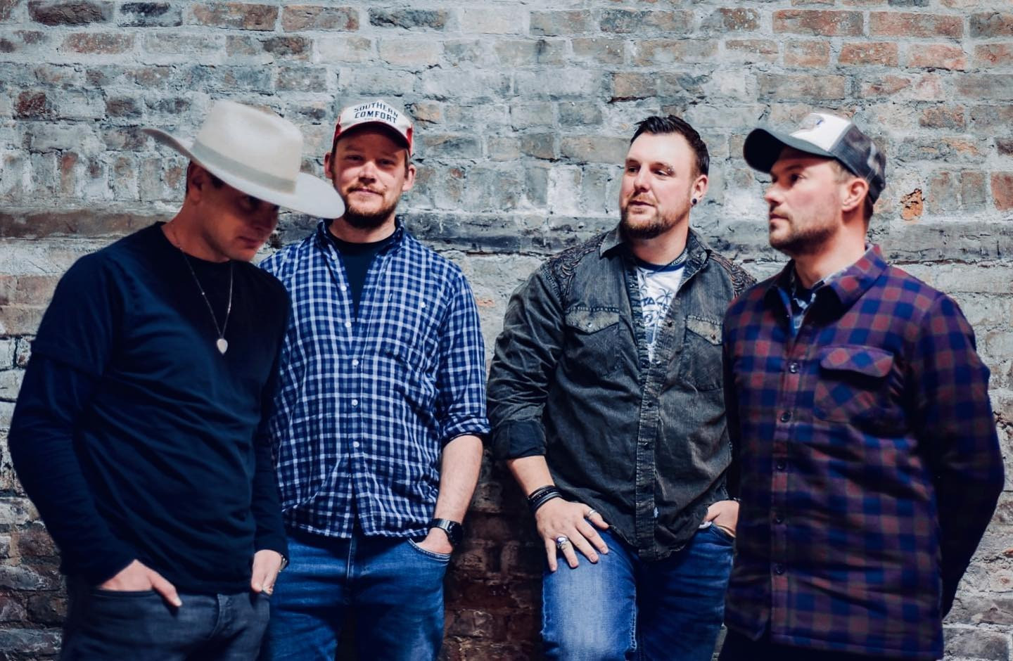 Home | Wood Burnt Red