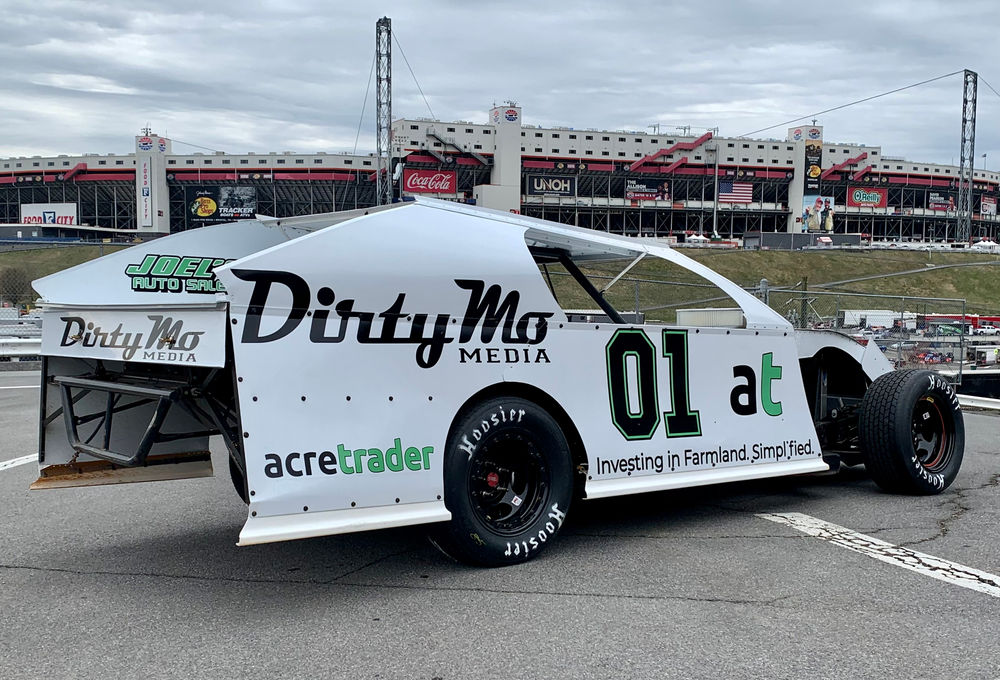 Dirty Mo Media Is Going Dirt Racing At Bristol