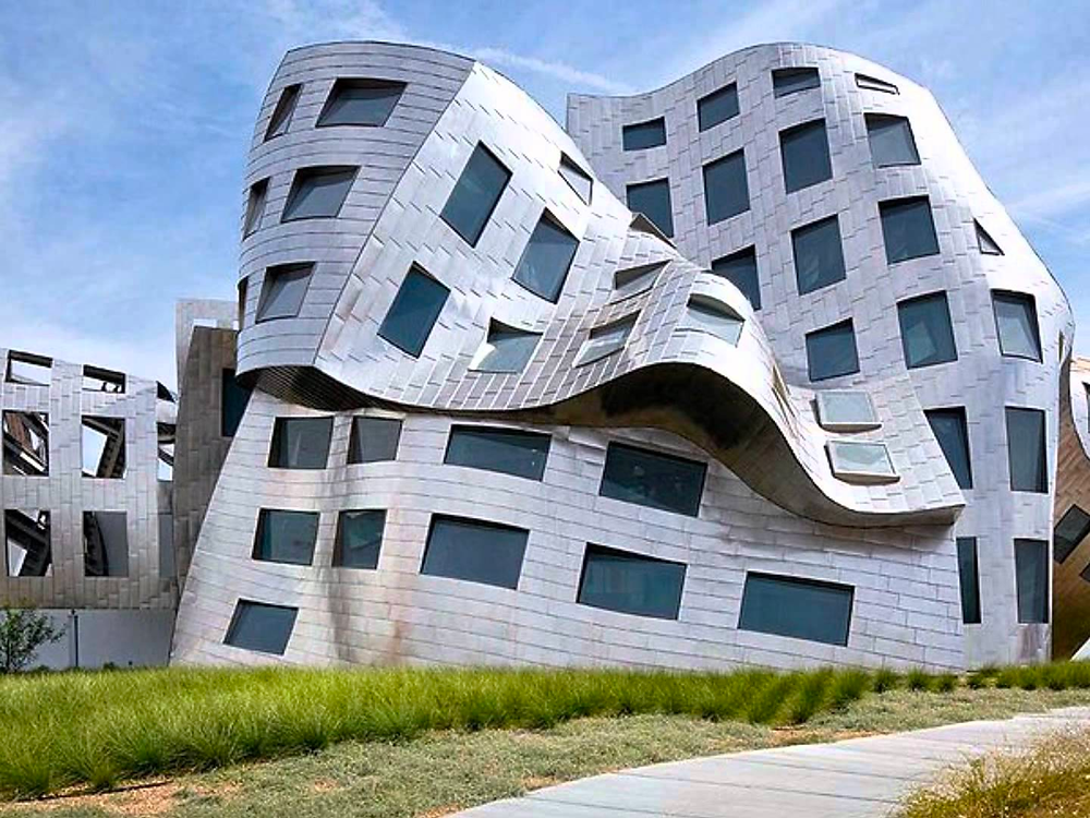 Understanding the Theory of Deconstructionism