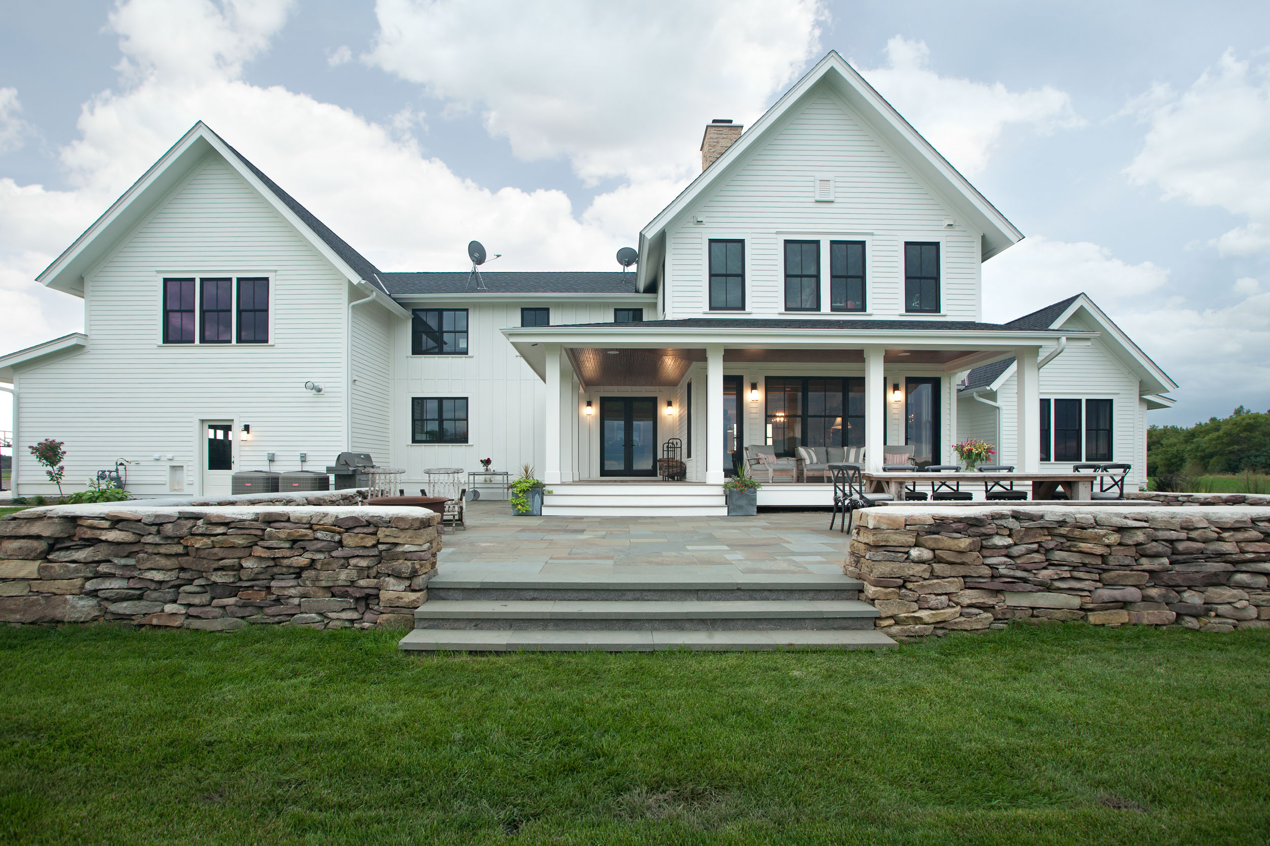 Midwest Modern Farmhouse | ronbrennerarchitects