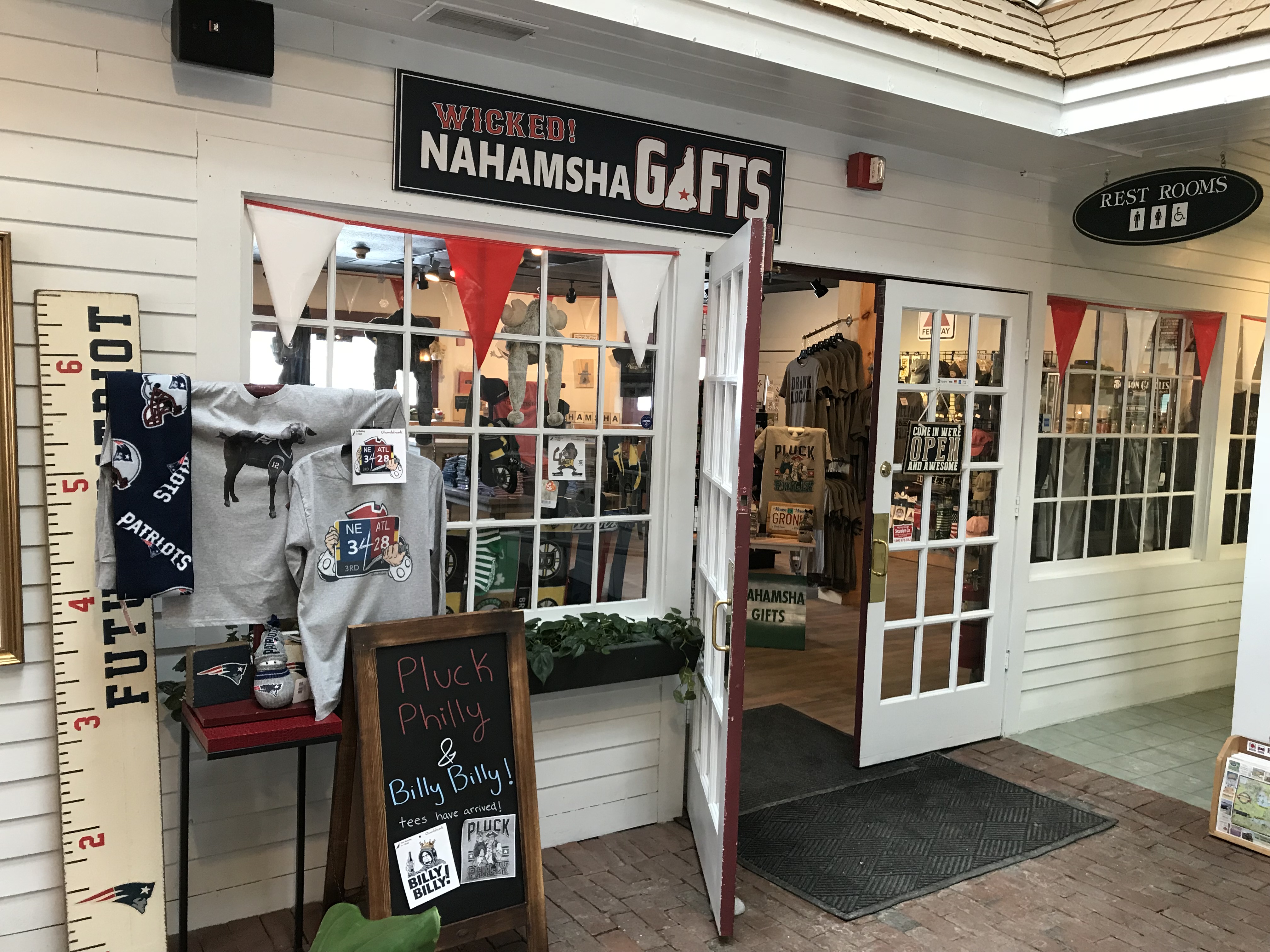 Photos | Nahamsha Gifts | Mill Falls Marketplace