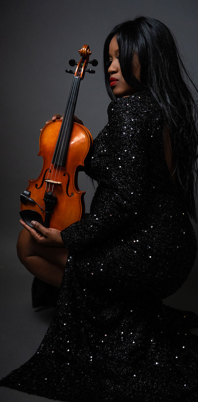 Female Pop Violinist