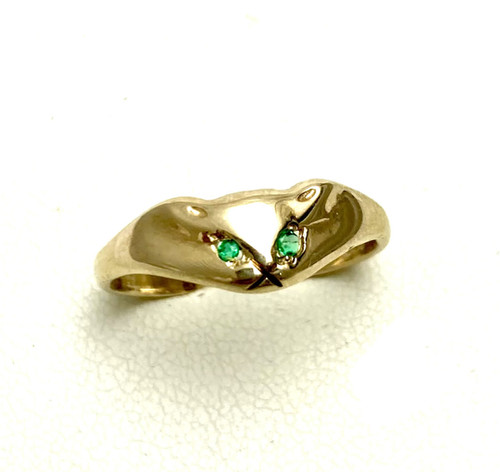 Welsh Wildcat Ring with Emeralds | Welsh Gold Shop