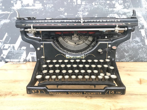 Underwood 3 Typewriter (1922) | Type 'A' Prop Store