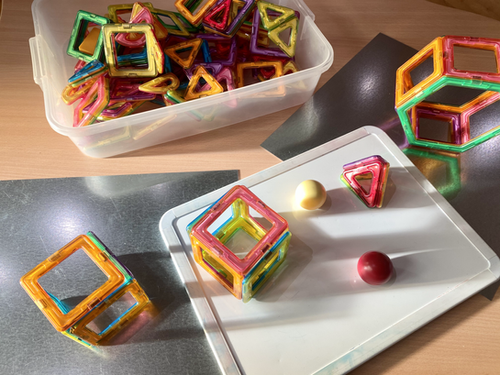 Fun with Magnetic Tiles | playlearninglab