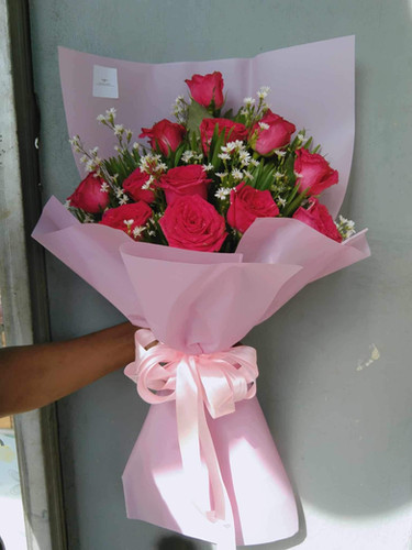Flowers 844 | Flower Express Philippines 12 Fuchsia Pink Roses Delivery ...