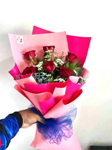 Exclaimed with Delight: Half Dozen Red Roses Bouquet Delivery to New ...