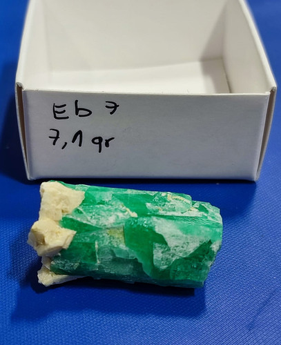 Emerald Specimen EB07 - Chivor mines | Piedras del Mundo