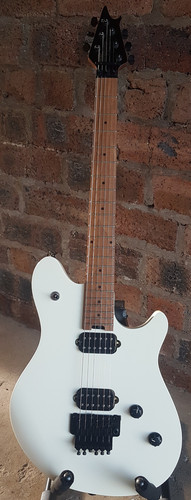 EVH Wolfgang standard (Cream white) electric guitar | Sound & Vision