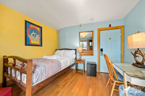 OUR ROOMS | Qupqugiaq Inn