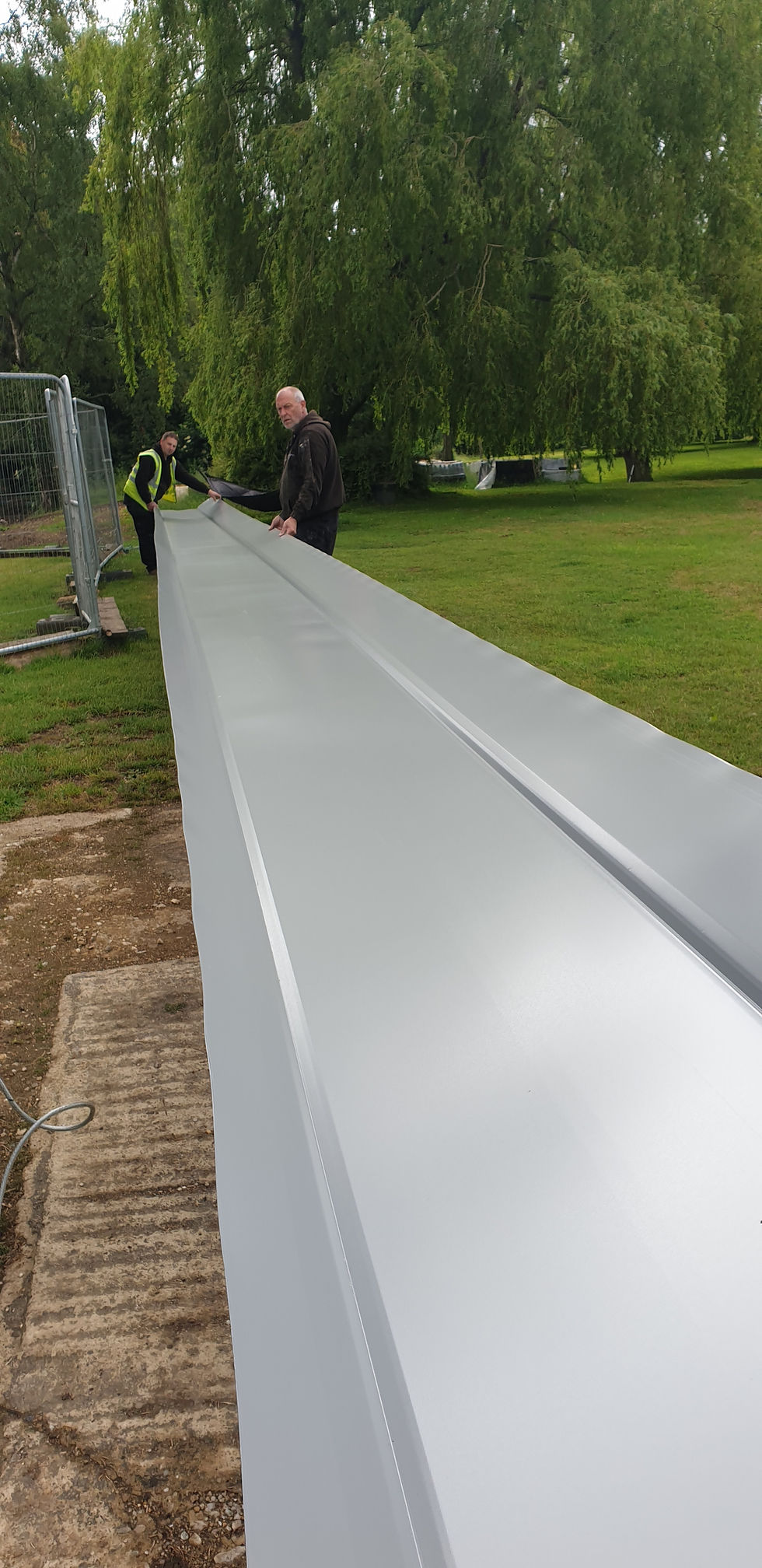 UK Seamless Gutters | Aluminium Valley liner | Seamless Valley Liner ...