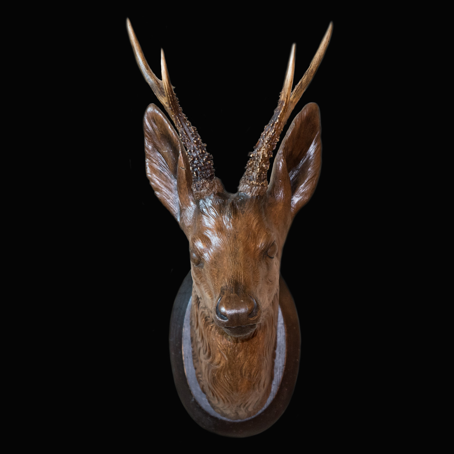 European Roe Deer Head Carving
