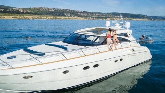 Captain Newport Luxury Boat Rentals & Charters
