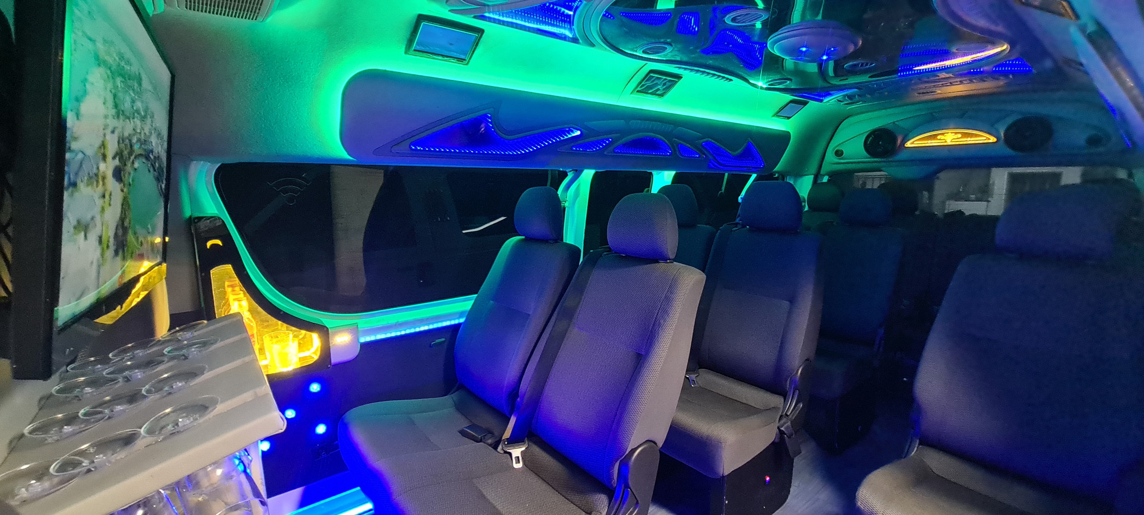 Limo Hire with Rides In Paradise - City of Gold Coast