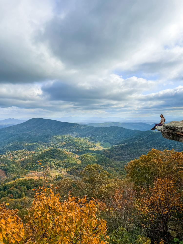 Best Fall Hikes in Virginia to See Foliage - Kris Maria Wanders ...
