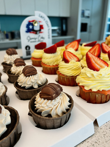 Regular Size Cupcakes | Shanise BakeryStudio