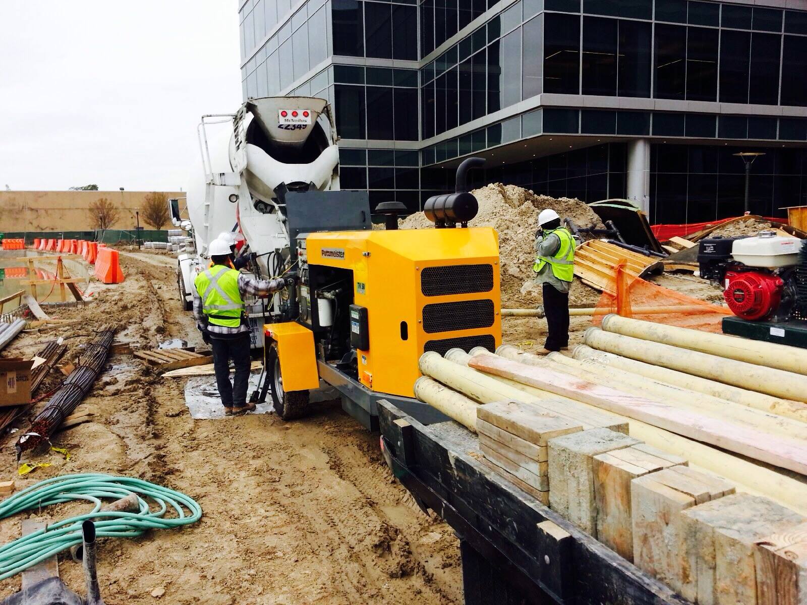 BULL CONCRETE PUMPING - HOUSTON/AUSTIN